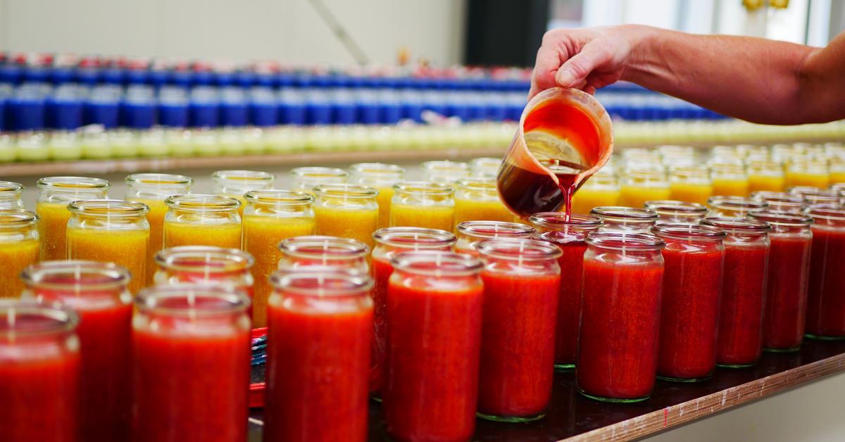 Comfortable through the Advent season: sustainable candles made of ...